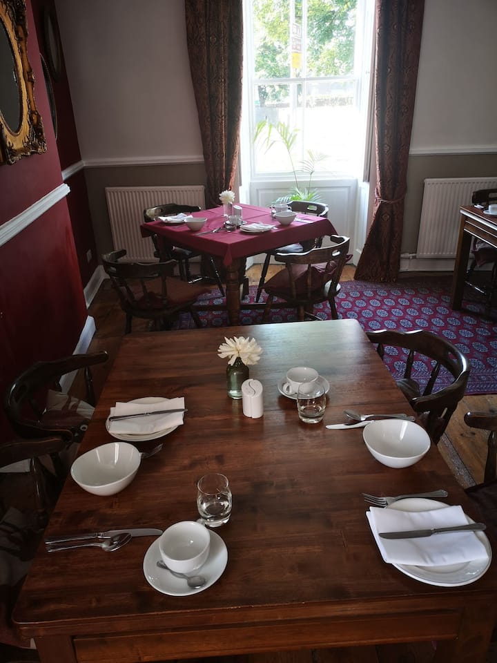 Quaint Yorkshire Bed & Breakfast - Room 2 - Ripon