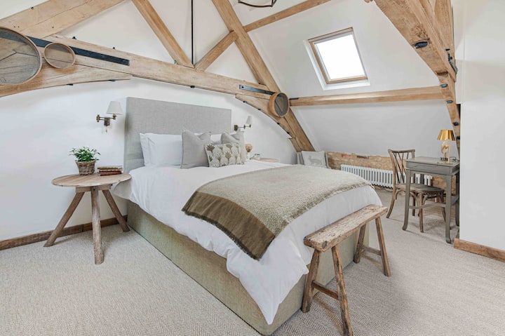 Luxury 16th Century Cottage, Stow-on-the-wold - United Kingdom