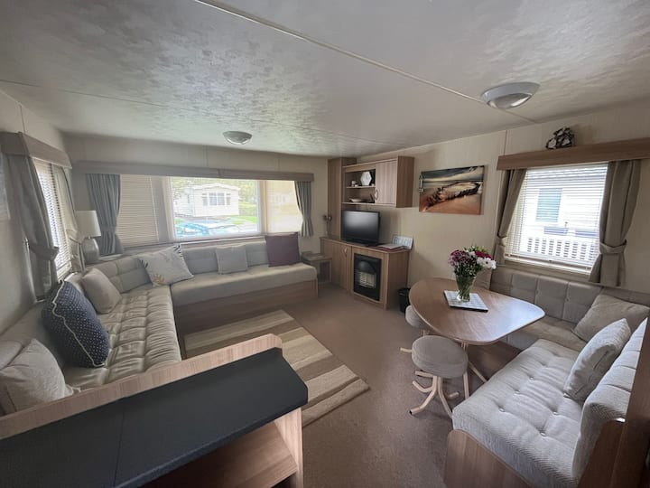 Hollands Holidays Caravan At Haven Burnham On Sea. - Brean