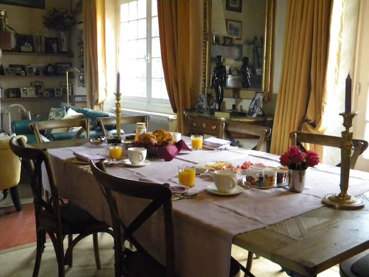 Le Petit ÉBat - Suite Privée - Vue Parc & Cour - Cheverny