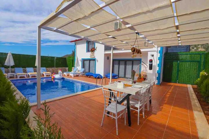 Plaj Ve Kalkan Merkeze Yakın Lüx Villa 5+1 - Kalkan