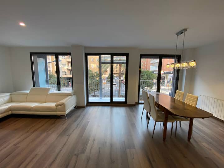 Apartamento Para Arrendamiento De Temporada - Valencia