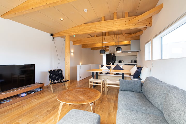 Yorokobi Chalet Hirafu 2bdrm 2bthrm - Niseko