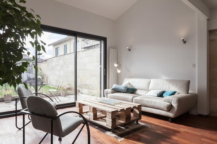 Echoppe Bordelaise
Rénovée Avec Jardin - Bordeaux