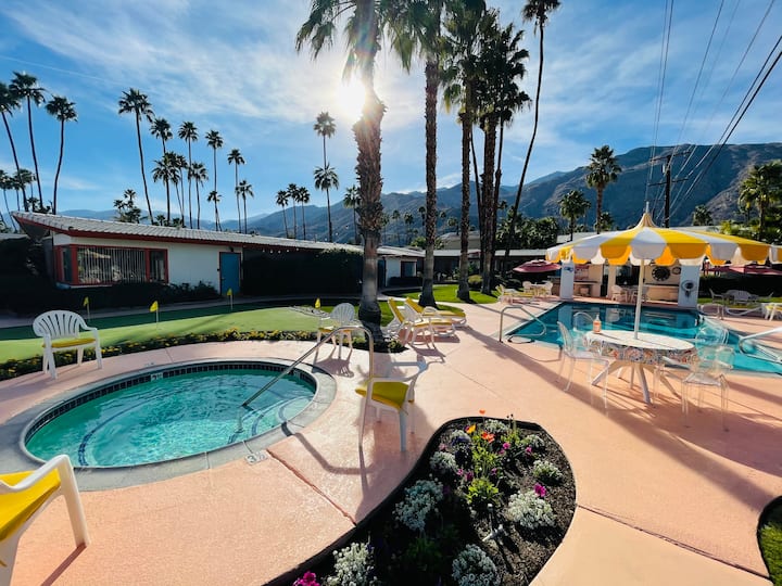 Private Studio Palmsprings Top Located Pool Park - Palm Springs, CA
