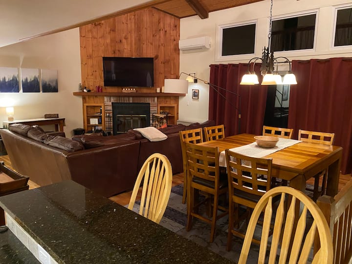 Spacious W/2 King Beds, Pool Table, 1 Mile To Loon - Loon Mountain, NH