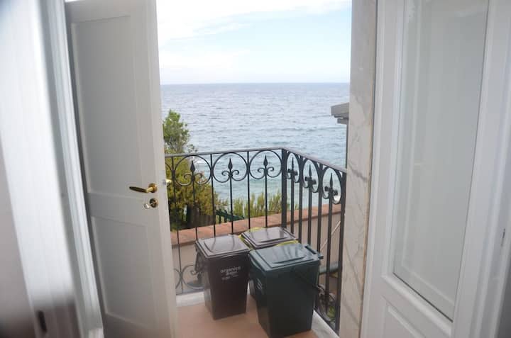 Affittasi Appartamento A Tellaro - Lerici