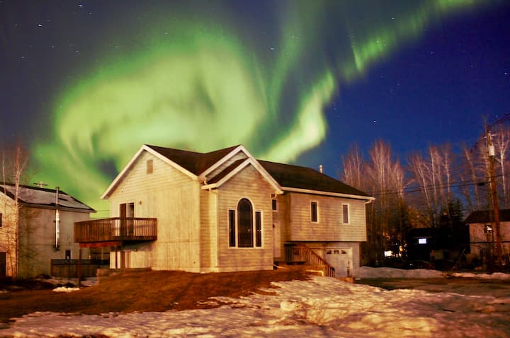 Aurora View House En La Ciudad 极光 盛宴 别墅 4 卧 3 卫 - Alaska