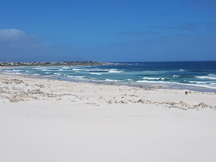 Betty's Bay Quaint Cottage - Pringle Bay