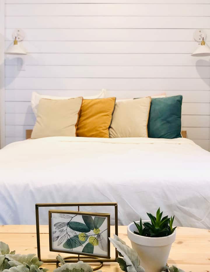 Milk & Honey: Studio - Greer, SC