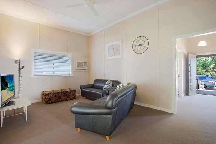 Alices Cottage, Cessnock, Hunter Valley - Kitchener