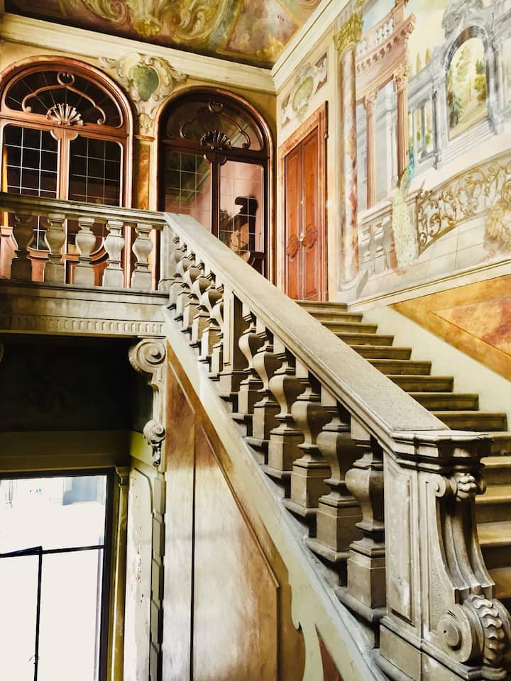 Bilocale In Bellissimo Palazzo Storico - Brescia