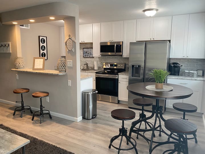 Newly Renovated Condominium - Virginia Beach, VA