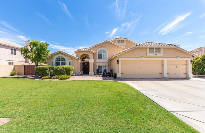 Court-side Casa Spacious 5 Br W/pool, Trampoline - Mesa, AZ