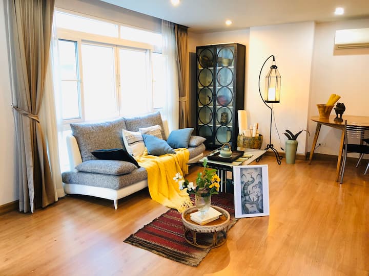 Center Ninman Large Studio Antiques Deco - Chiang Mai