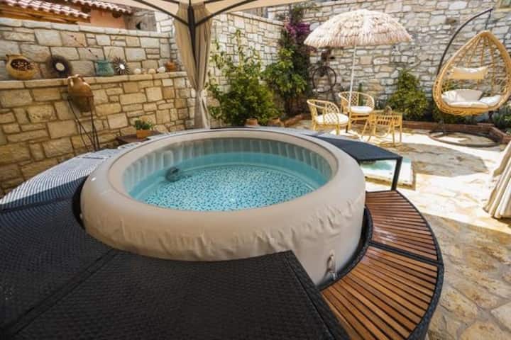 Vila Porta (Unesco Heritage) With Hot-tub - Qeparo