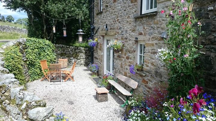 Sandbed Cottage. Yorkshire Dales National Park. - Kirkby Stephen