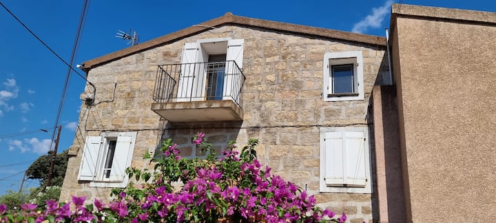 Maison Agréable Et Typique Entre Mer Et Montagne - Figari