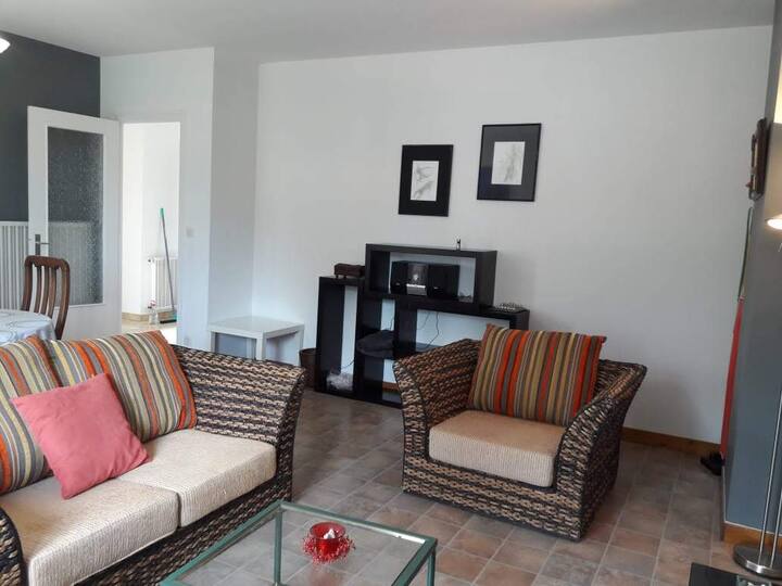 Pouliguen : Grand Appartement Au Calme Sur Square - Le Pouliguen