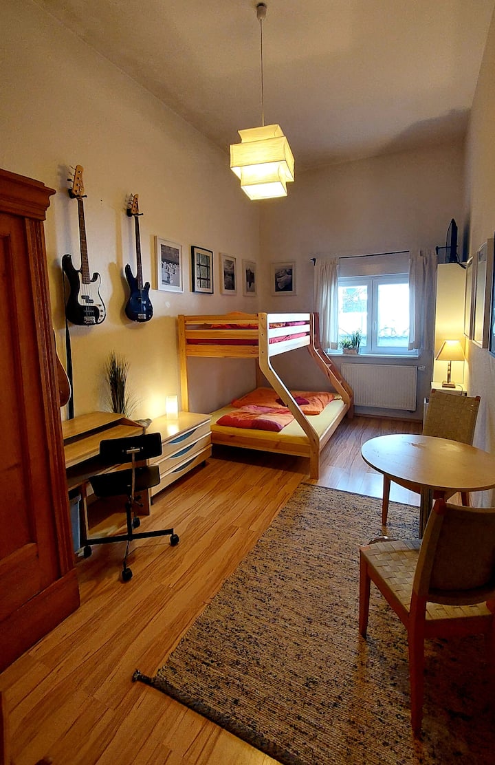 Freundliches Zimmer Nähe Popakademie - Mannheim