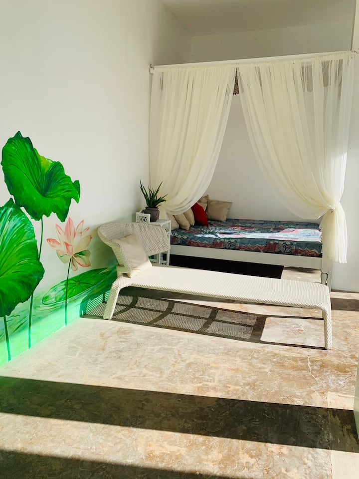 Treehut 4 (Pool + Bfast + Wifi) - Cebu City