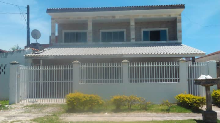 ÓTimo Sobrado Em Guaratuba Com Piscina - Guaratuba