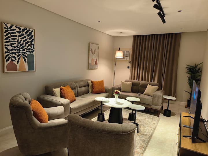 شقة أنيقة بـ 3 غرف نوم - Jedda