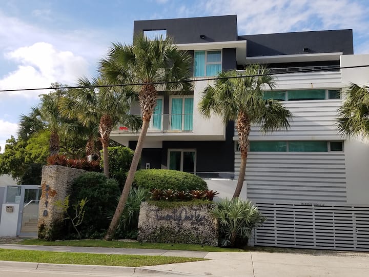 2110 Brickell Luxury Townhouses #7 - Miami, FL