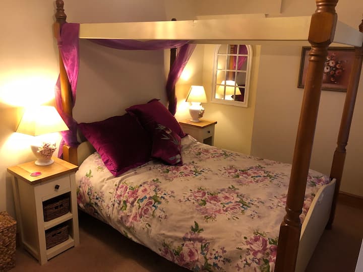 Beautiful Country Home In The Woods - Hereford