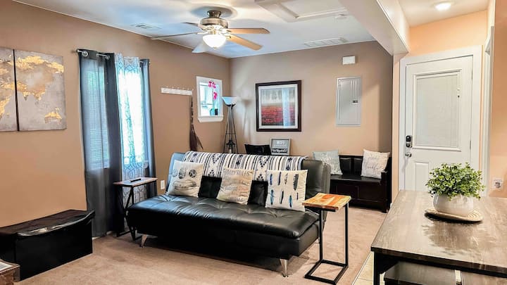 Your Gateway To Cle, Ohio City, Near Downtown - Cleveland, OH