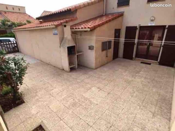 Maison Avec Terrasse, Parking à 200m De La Plage - Leucate