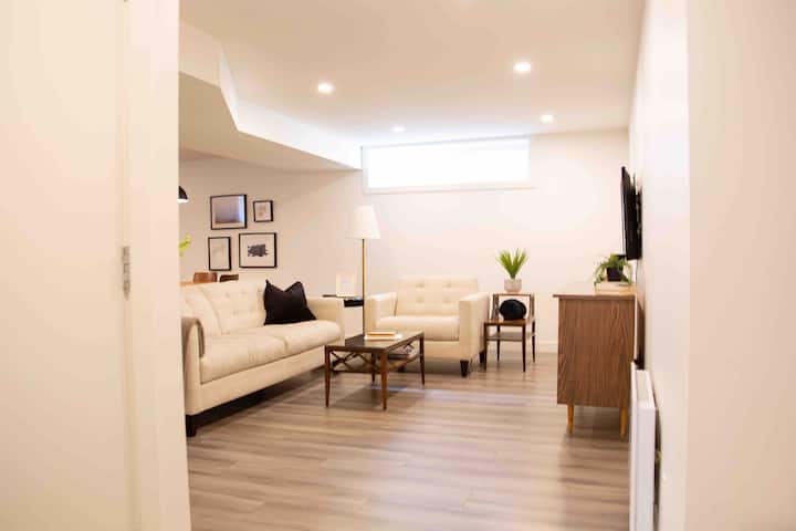 Beautiful Basement Suite By Hospital - Lethbridge