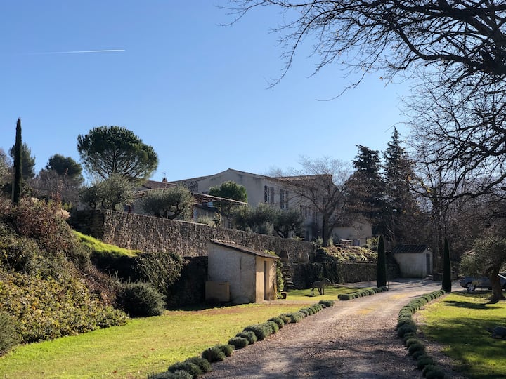 Le Mas Des Lions - Oppede - Gordes