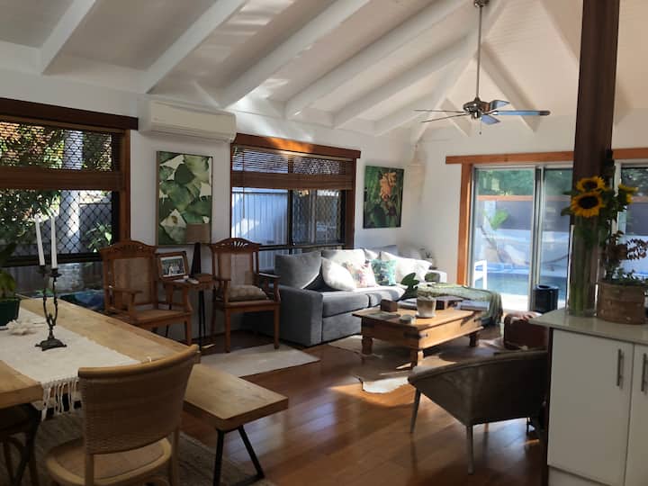 South Golden Tropical Leafy Paradise With Pool - マランビンビー