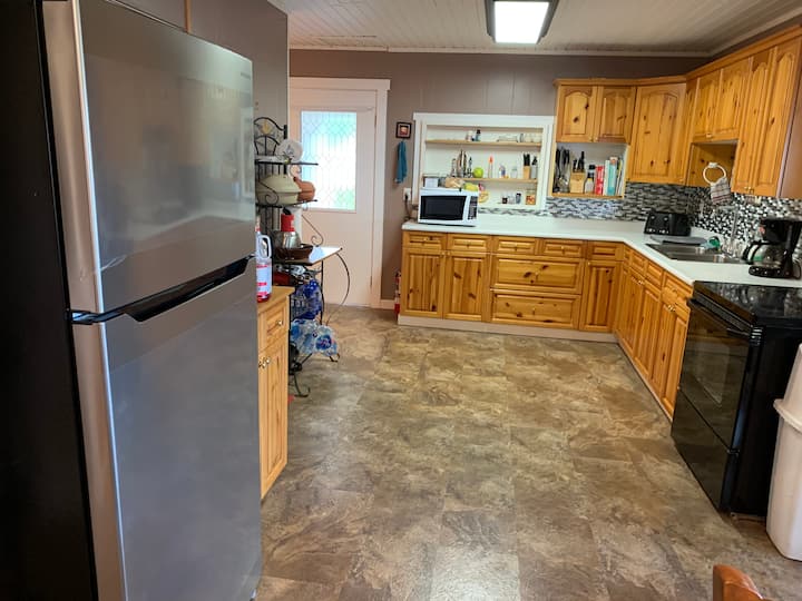 Cluculz Lake Home 20 Mins From Vanderhoof - British Columbia