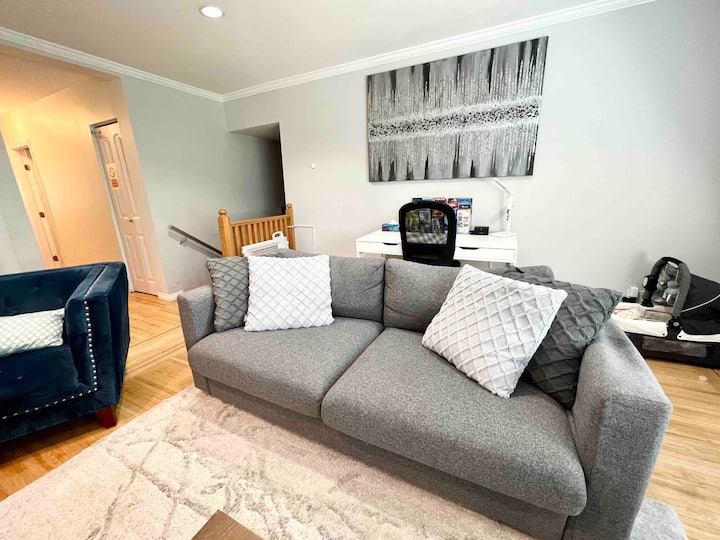 3 Bedroom Near Downtown Top Floor / 2 Parking Ac - Vancouver