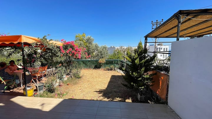 Müstakil Girişli Bahçe Katı.. Deniz Manzaralı.. - Bodrum