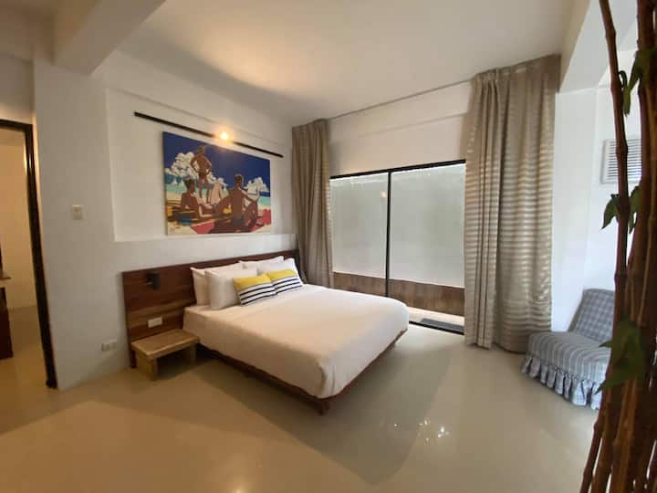 Newly Renovated 2 Br Unit 30 Seconds To The Beach - Malay