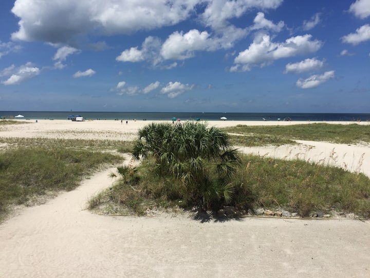 Birdsong 27 Is Our Only Beach Front Condo - Treasure Island, FL