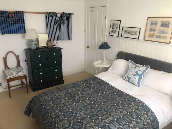 New: Double Room & Bathroom, Westburk Park - Bristol