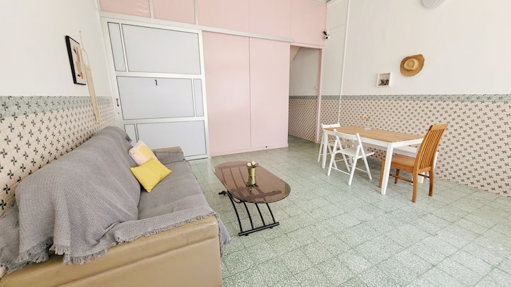 Cozy | Modern | Simple Private Room V7 @Georgetown - Penang