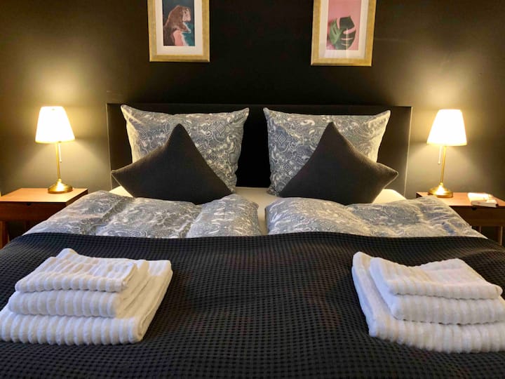 New ⭐️ Cozy Flat - Central & Trendy Neighbourhood - Düsseldorf
