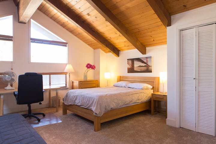 South Lake Tahoe Condo W/ Wifi - Genoa, NV