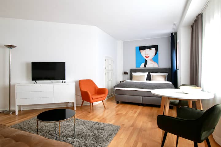 Urban Flat In Belgian Quartier - Köln
