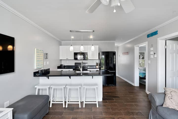 Sandcastle By The Pier - Oak Island, NC