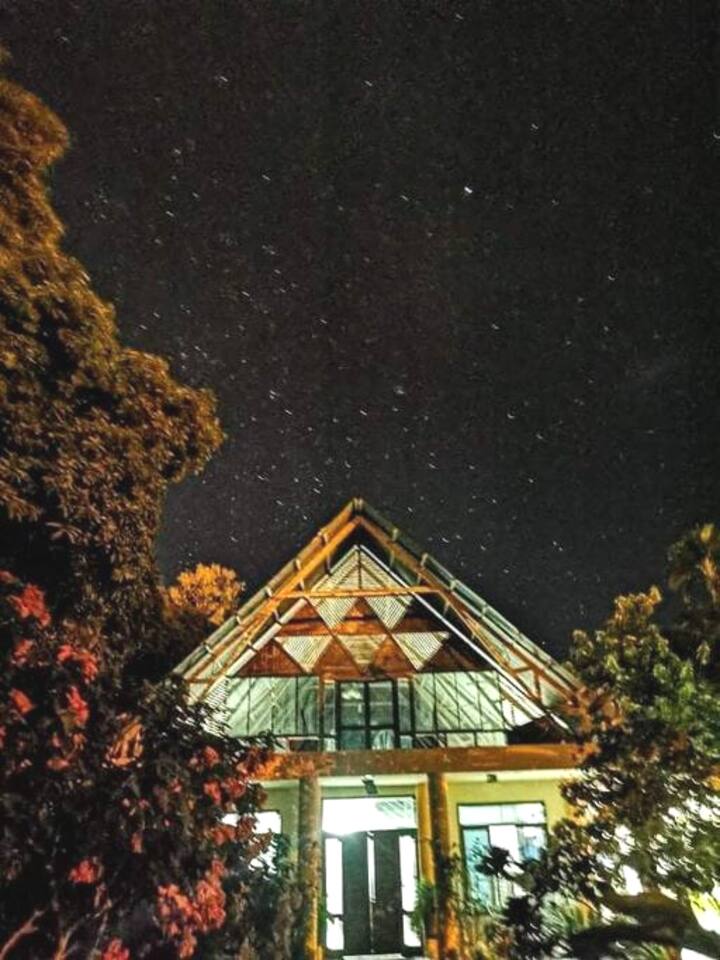 La Santa Cede - Puerto Maldonado