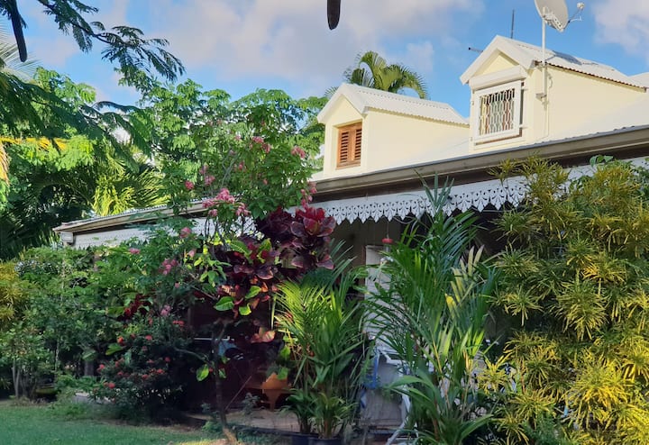 Agréable Duplex 400 M Plage - Martinique