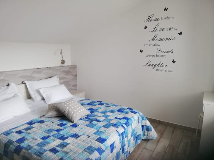Sunny Luxury Apartment In Villa Franci-city Center - Pago