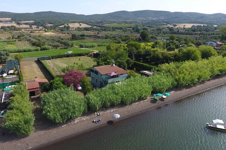 Villa Con Spiaggia Privata E Giardi - Bolsena