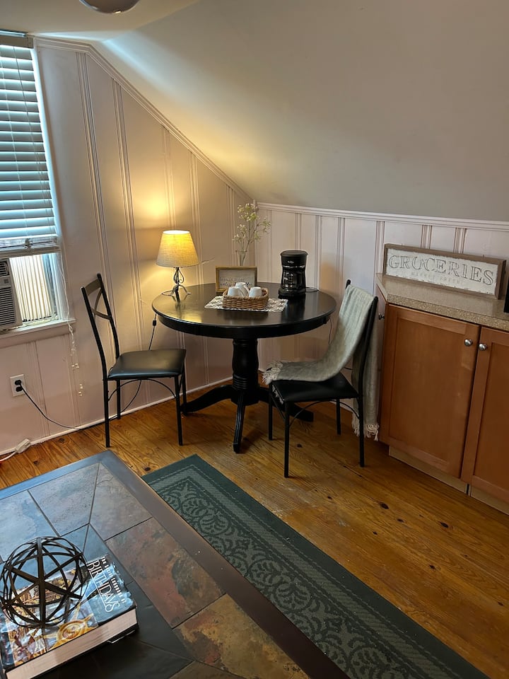 2 Rooms (Private Floor) With Private Bathroom. - Nashville, TN